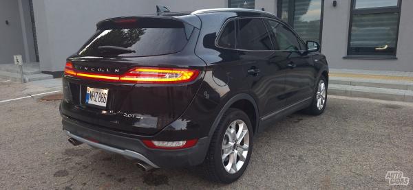 Black Lincoln MKC 2018 in Pagegiai, with an engine capacity of 1.90 L and mileage of 81 thousand km for 15900 €, photo 5 on AUTOMOTO.COM.LV