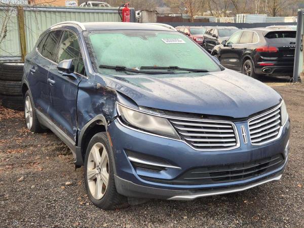 Zils Lincoln MKC 2018 Viļņa, ar dzinēja tilpumu 2.00 L un nobraukumu 126 tūkst. km par 9400 €, foto 5 vietnē AUTOMOTO.COM.LV