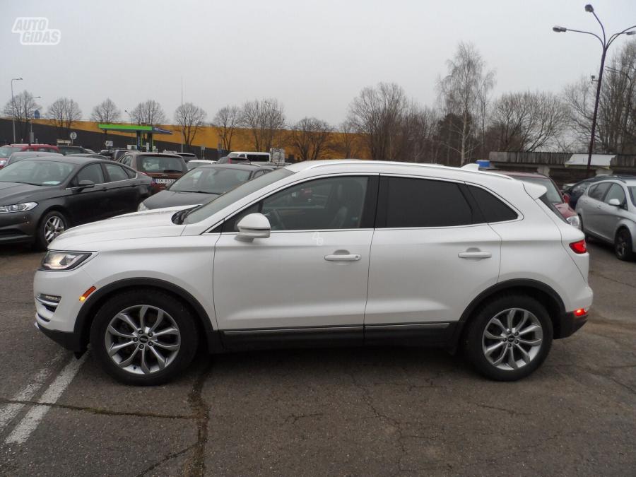 White Lincoln MKC 2015 in Klaipeda, with an engine capacity of 2.00 L and mileage of 110 thousand km for 12800 €, photo 4 on AUTOMOTO.COM.LV