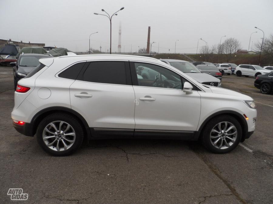White Lincoln MKC 2015 in Klaipeda, with an engine capacity of 2.00 L and mileage of 110 thousand km for 12800 €, photo 8 on AUTOMOTO.COM.LV