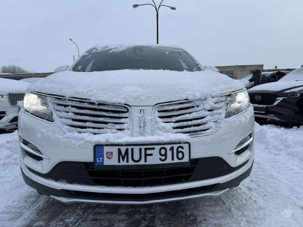 Balts Lincoln MKC 2016 Klaipėda, ar dzinēja tilpumu 2.00 L un nobraukumu 111 tūkst. km par 12800 €, foto 1 vietnē AUTOMOTO.COM.LV