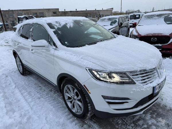 Balts Lincoln MKC 2016 Klaipėda, ar dzinēja tilpumu 2.00 L un nobraukumu 111 tūkst. km par 12800 €, foto 3 vietnē AUTOMOTO.COM.LV