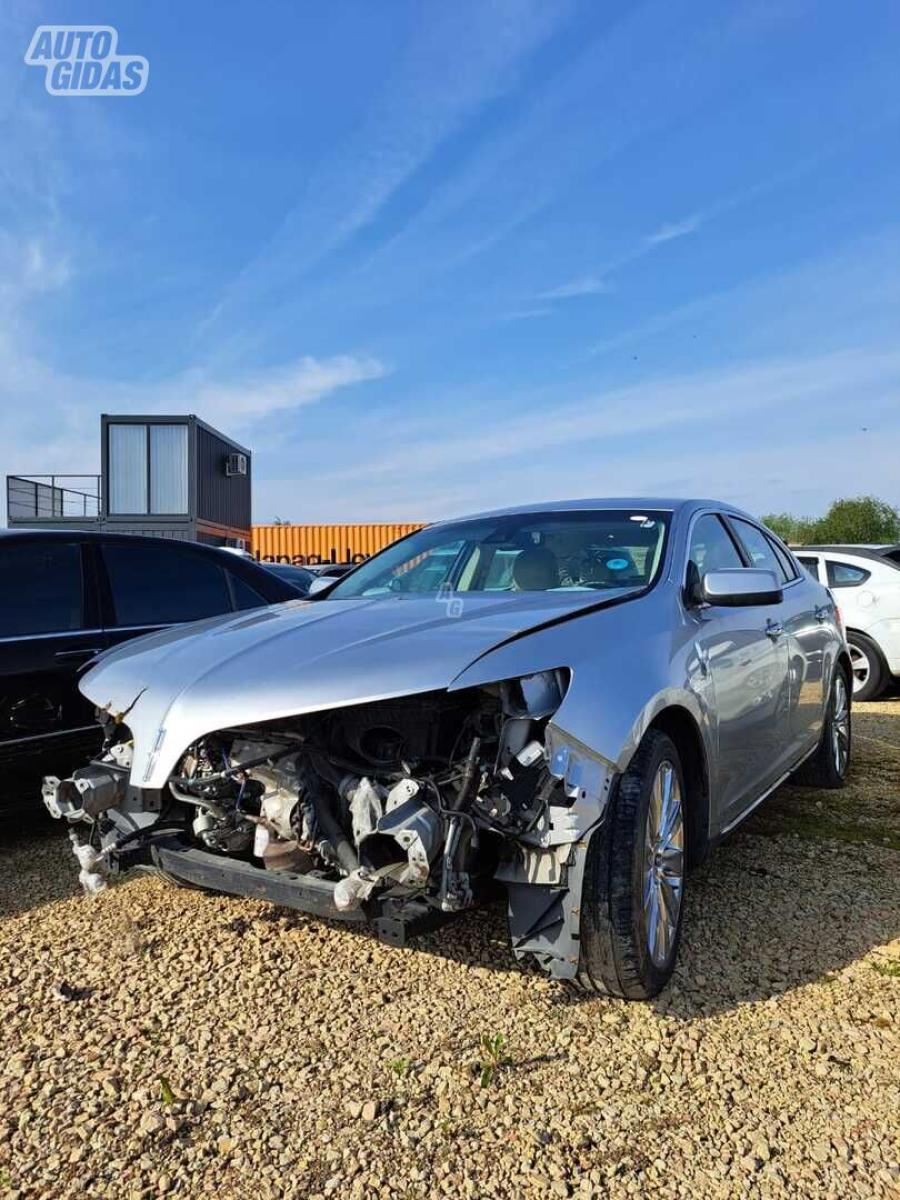 Lincoln MKS 2013 Šauļi, ar dzinēja tilpumu 3.50 L un nobraukumu 183 tūkst. km par 2200 €, foto 4 vietnē AUTOMOTO.COM.LV