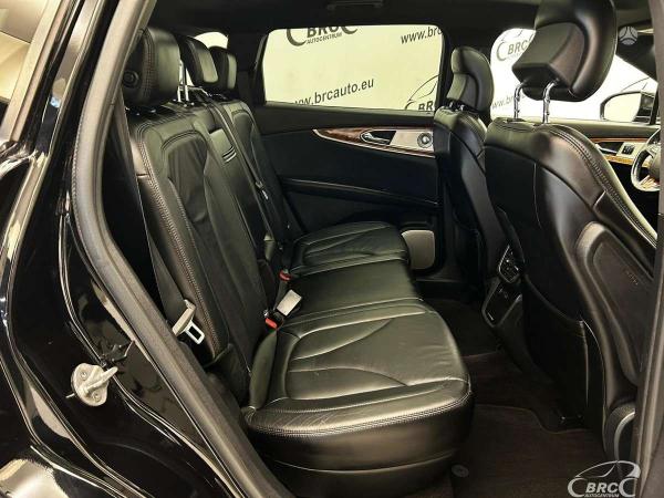 Melns Lincoln MKX 2017 Viļņa, ar dzinēja tilpumu 3.73 L un nobraukumu 168 tūkst. km par 14900 €, foto 10 vietnē AUTOMOTO.COM.LV