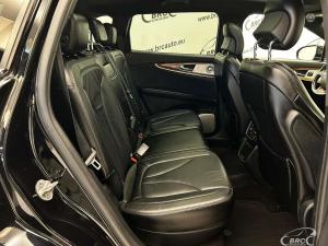 Black Lincoln MKX 2017 in Vilnius, with an engine capacity of 3.73 L and mileage of 168 thousand km for 14900 €, photo 11 on AUTOMOTO.COM.LV
