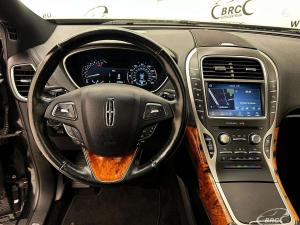 Black Lincoln MKX 2017 in Vilnius, with an engine capacity of 3.73 L and mileage of 168 thousand km for 14900 €, photo 13 on AUTOMOTO.COM.LV