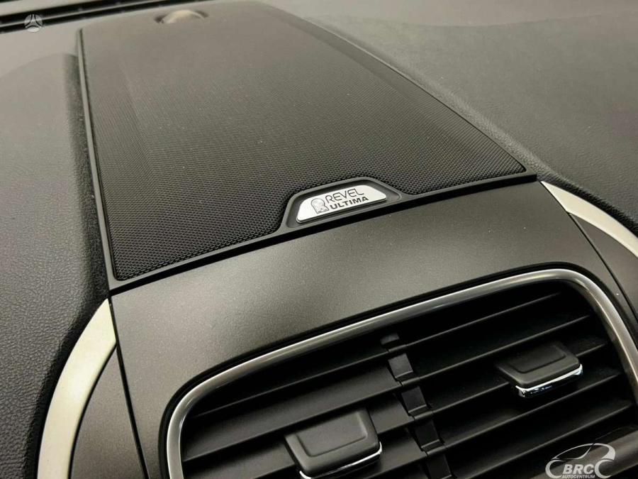 Black Lincoln MKX 2017 in Vilnius, with an engine capacity of 3.73 L and mileage of 168 thousand km for 14900 €, photo 31 on AUTOMOTO.COM.LV