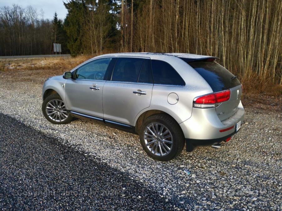 Grey Lincoln MKX 2011 in Jogeva, with an engine capacity of 3.70 L and mileage of 250 thousand km for 7800 €, photo 12 on AUTOMOTO.COM.LV