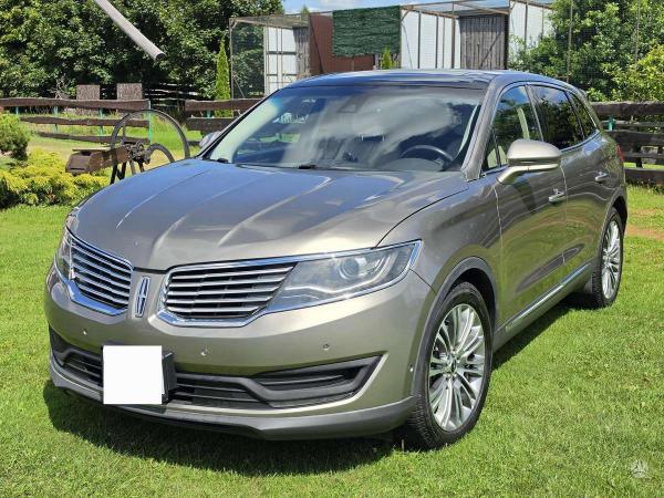 Grey Lincoln MKX 2017 in Vilnius, with an engine capacity of 3.73 L and mileage of 83 thousand km for 17000 €, photo 1 on AUTOMOTO.COM.LV