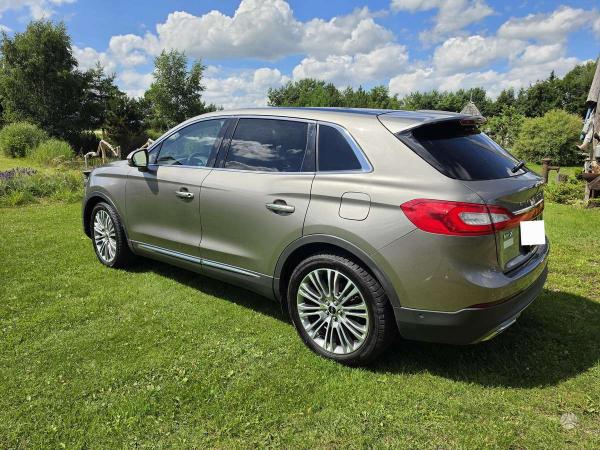 Grey Lincoln MKX 2017 in Vilnius, with an engine capacity of 3.73 L and mileage of 83 thousand km for 17000 €, photo 5 on AUTOMOTO.COM.LV