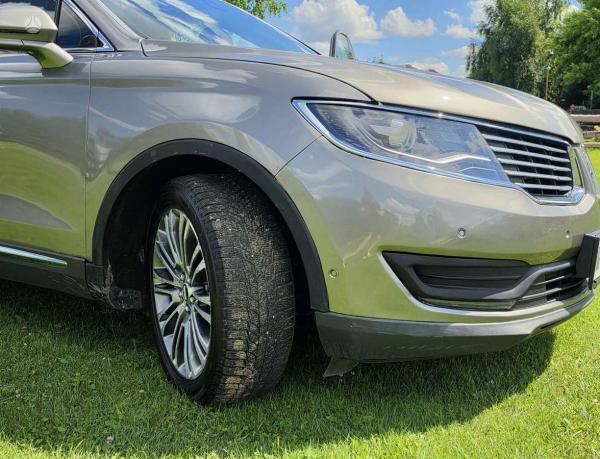 Grey Lincoln MKX 2017 in Vilnius, with an engine capacity of 3.73 L and mileage of 83 thousand km for 17000 €, photo 7 on AUTOMOTO.COM.LV
