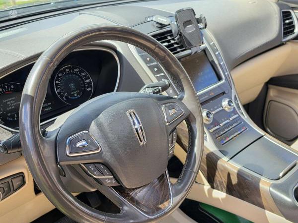 Grey Lincoln MKX 2017 in Vilnius, with an engine capacity of 3.73 L and mileage of 83 thousand km for 17000 €, photo 9 on AUTOMOTO.COM.LV