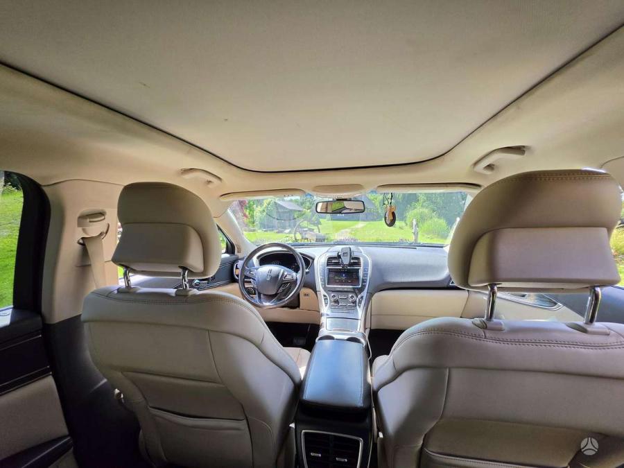 Grey Lincoln MKX 2017 in Vilnius, with an engine capacity of 3.73 L and mileage of 83 thousand km for 17000 €, photo 15 on AUTOMOTO.COM.LV