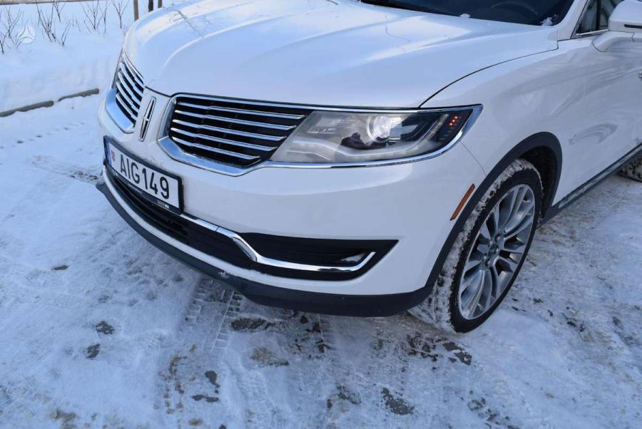 White Lincoln MKX 2018 in Vilnius, with an engine capacity of 3.73 L and mileage of 128 thousand km for 17500 €, photo 27 on AUTOMOTO.COM.LV