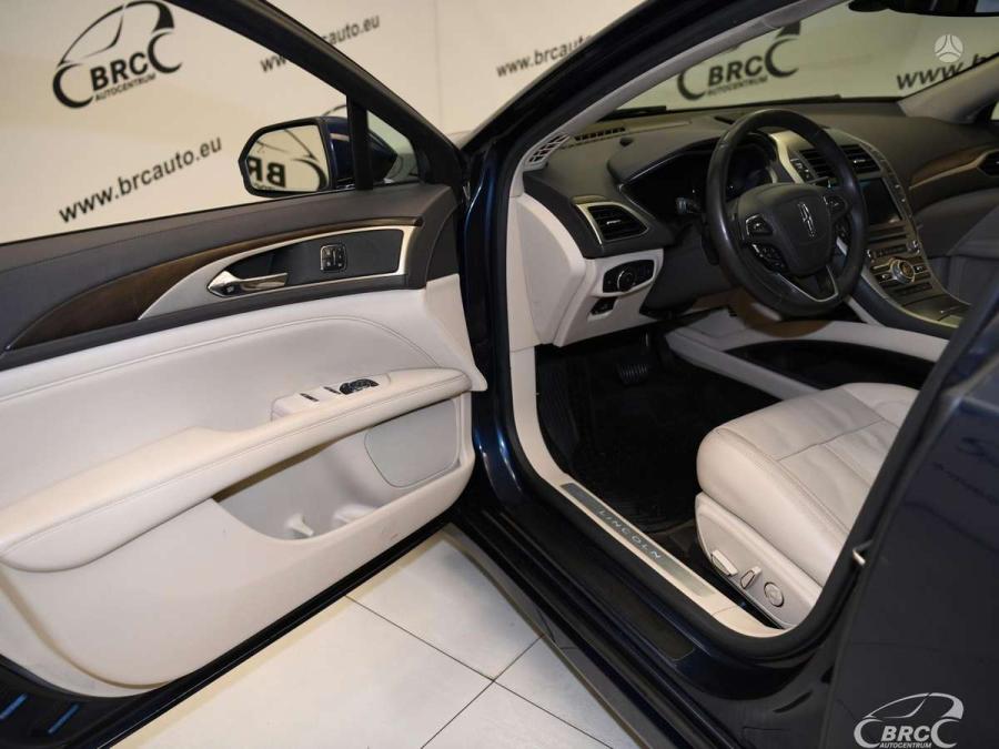 Blue Lincoln MKZ 2017 in Vilnius, with an engine capacity of 2.00 L and mileage of 230 thousand km for 8990 €, photo 21 on AUTOMOTO.COM.LV