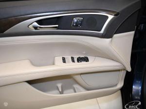 Blue Lincoln MKZ 2017 in Vilnius, with an engine capacity of 2.00 L and mileage of 230 thousand km for 8990 €, photo 22 on AUTOMOTO.COM.LV