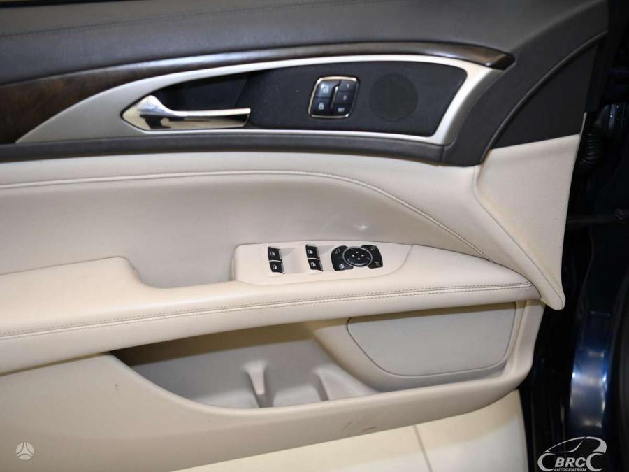 Blue Lincoln MKZ 2017 in Vilnius, with an engine capacity of 2.00 L and mileage of 230 thousand km for 8990 €, photo 22 on AUTOMOTO.COM.LV