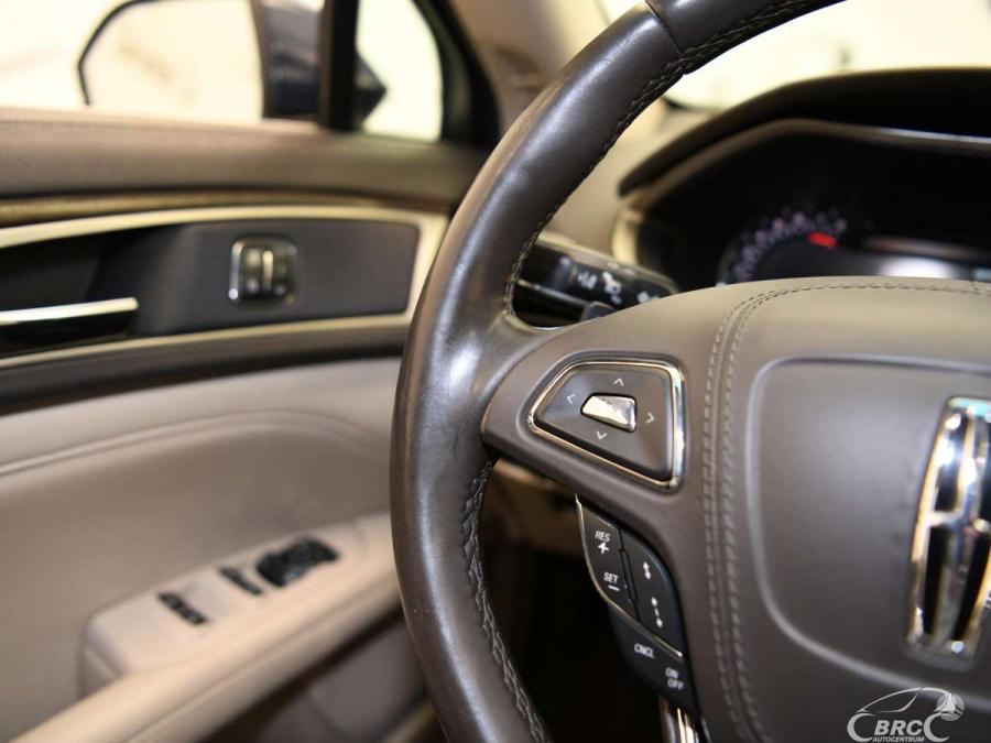 Blue Lincoln MKZ 2017 in Vilnius, with an engine capacity of 2.00 L and mileage of 230 thousand km for 8990 €, photo 32 on AUTOMOTO.COM.LV