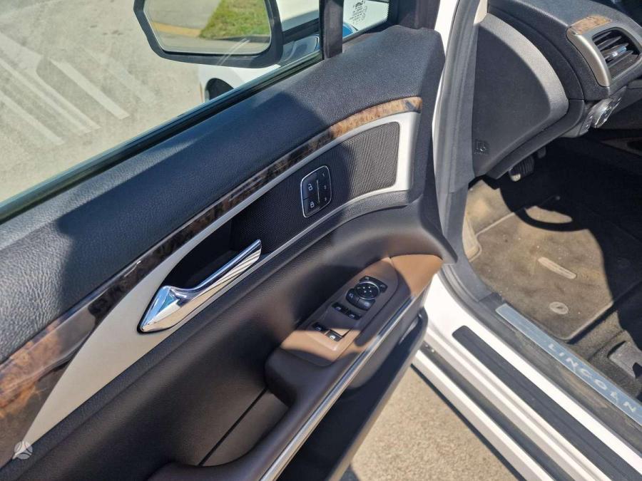 Balts Lincoln MKZ 2016 Kauņa, ar dzinēja tilpumu 3.73 L un nobraukumu 73 tūkst. km par 7490 €, foto 15 vietnē AUTOMOTO.COM.LV