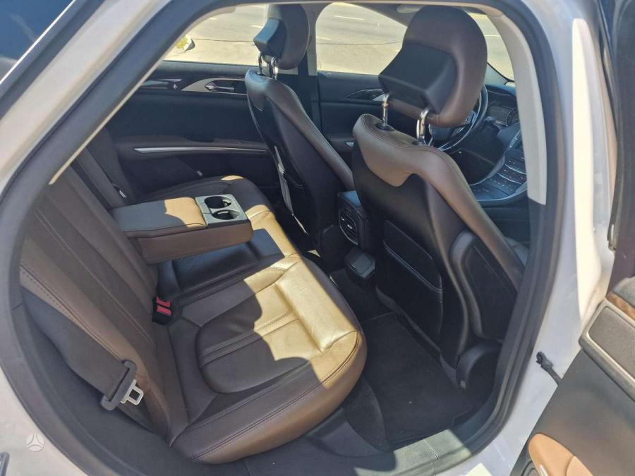 Balts Lincoln MKZ 2016 Kauņa, ar dzinēja tilpumu 3.73 L un nobraukumu 73 tūkst. km par 7490 €, foto 26 vietnē AUTOMOTO.COM.LV