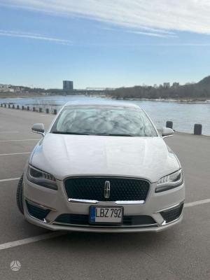Balts Lincoln MKZ 2019 Kauņa, ar dzinēja tilpumu 2.00 L un nobraukumu 74 tūkst. km par 15000 €, foto 3 vietnē AUTOMOTO.COM.LV