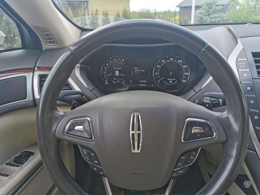 Yellow Lincoln MKZ 2015 in Alytus, with an engine capacity of 2.00 L and mileage of 109 thousand km for 7749 €, photo 24 on AUTOMOTO.COM.LV