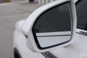 White Lincoln Nautilus 2019 in Vilnius, with an engine capacity of 2.00 L and mileage of 170 thousand km for 22950 €, photo 10 on AUTOMOTO.COM.LV