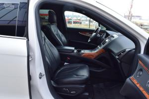 White Lincoln Nautilus 2019 in Vilnius, with an engine capacity of 2.00 L and mileage of 170 thousand km for 22950 €, photo 12 on AUTOMOTO.COM.LV