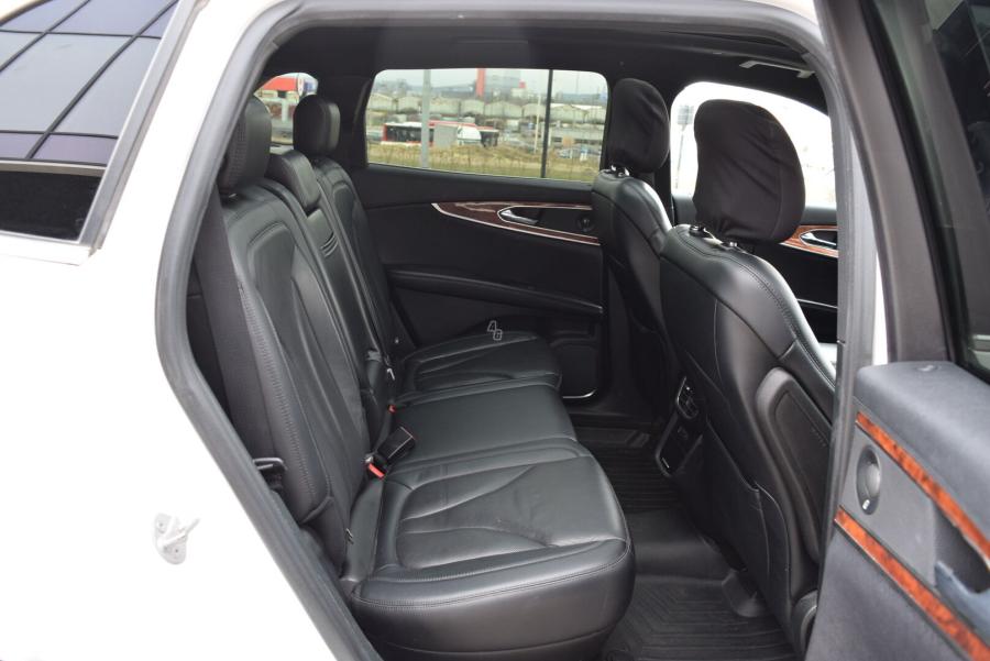 White Lincoln Nautilus 2019 in Vilnius, with an engine capacity of 2.00 L and mileage of 170 thousand km for 22950 €, photo 13 on AUTOMOTO.COM.LV
