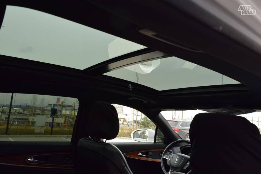 White Lincoln Nautilus 2019 in Vilnius, with an engine capacity of 2.00 L and mileage of 170 thousand km for 22950 €, photo 14 on AUTOMOTO.COM.LV