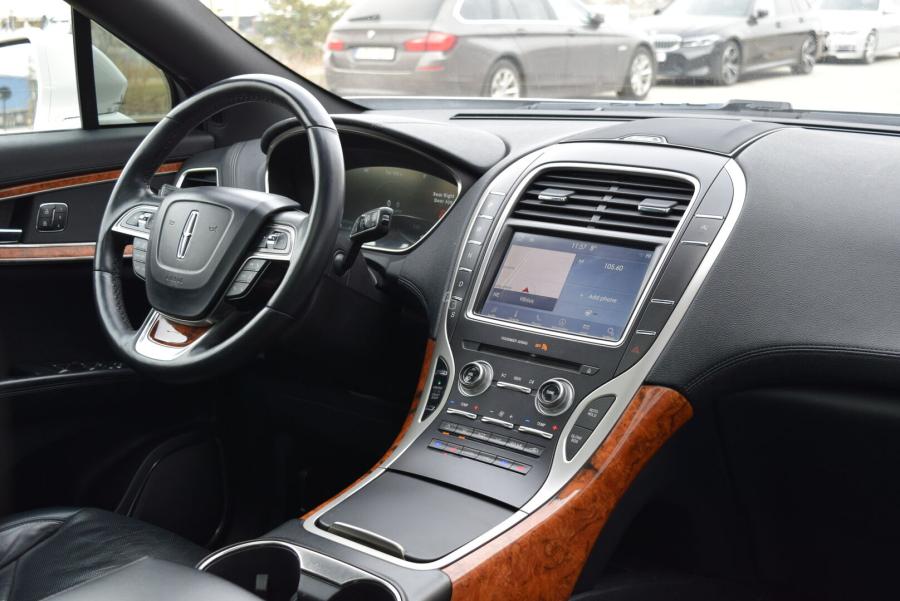 White Lincoln Nautilus 2019 in Vilnius, with an engine capacity of 2.00 L and mileage of 170 thousand km for 22950 €, photo 15 on AUTOMOTO.COM.LV