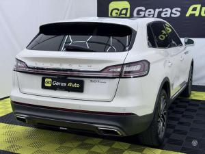 White Lincoln Nautilus 2019 in Vilnius, with an engine capacity of 2.00 L and mileage of 170 thousand km for 23990 €, photo 5 on AUTOMOTO.COM.LV