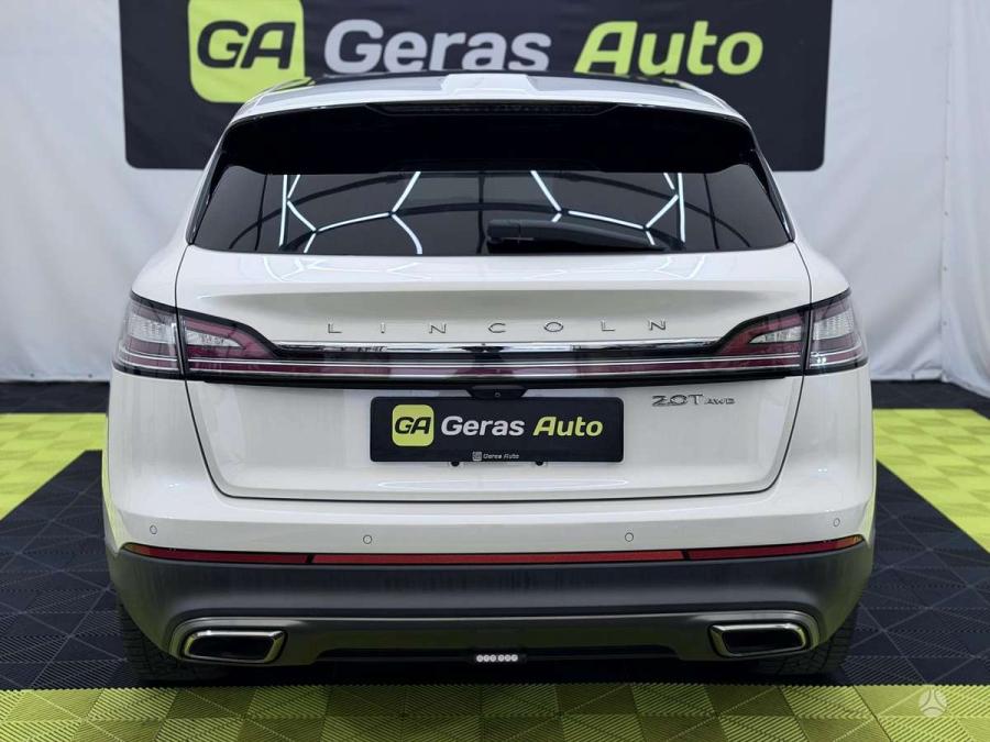 White Lincoln Nautilus 2019 in Vilnius, with an engine capacity of 2.00 L and mileage of 170 thousand km for 23990 €, photo 6 on AUTOMOTO.COM.LV