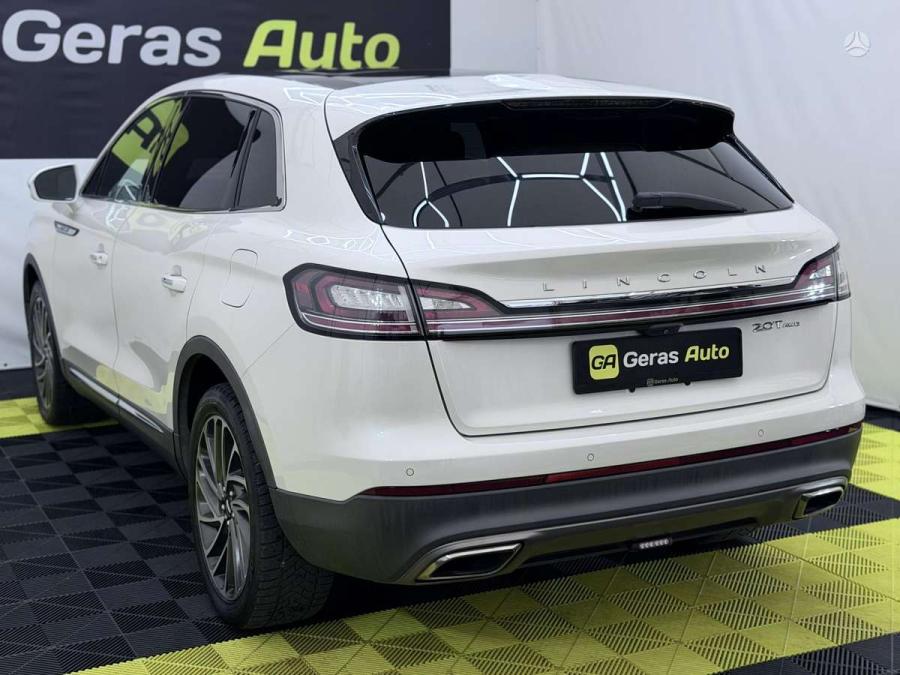 White Lincoln Nautilus 2019 in Vilnius, with an engine capacity of 2.00 L and mileage of 170 thousand km for 23990 €, photo 7 on AUTOMOTO.COM.LV