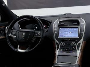 White Lincoln Nautilus 2019 in Vilnius, with an engine capacity of 2.00 L and mileage of 170 thousand km for 23990 €, photo 19 on AUTOMOTO.COM.LV