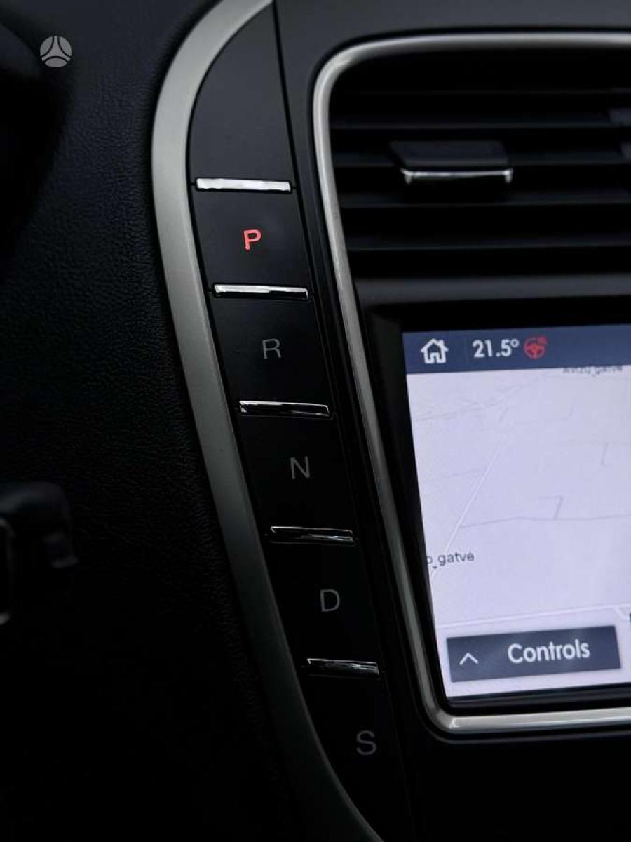 White Lincoln Nautilus 2019 in Vilnius, with an engine capacity of 2.00 L and mileage of 170 thousand km for 23990 €, photo 31 on AUTOMOTO.COM.LV