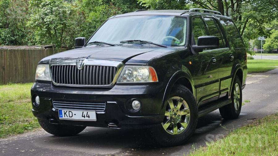 Melns Lincoln Navigator 2003 Rīga, ar dzinēja tilpumu 5.30 L un nobraukumu 0 tūkst. km par 11000 €, foto 5 vietnē AUTOMOTO.COM.LV