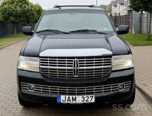 Melns Lincoln Navigator 2013 Rīga, ar dzinēja tilpumu 5.30 L un nobraukumu 175 tūkst. km par 12900 €, foto 10 vietnē AUTOMOTO.COM.LV