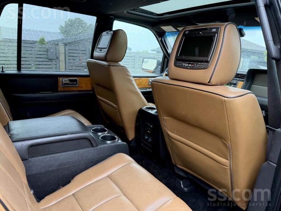 Melns Lincoln Navigator 2013 Rīga, ar dzinēja tilpumu 5.30 L un nobraukumu 175 tūkst. km par 12900 €, foto 13 vietnē AUTOMOTO.COM.LV