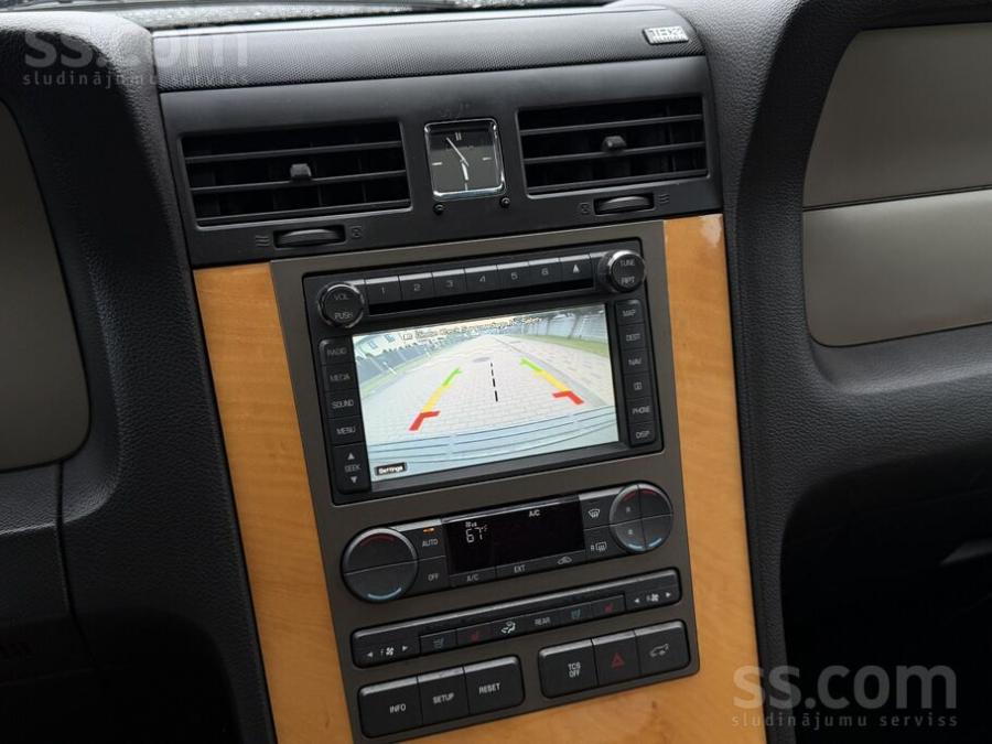 Melns Lincoln Navigator 2013 Rīga, ar dzinēja tilpumu 5.30 L un nobraukumu 175 tūkst. km par 12900 €, foto 14 vietnē AUTOMOTO.COM.LV