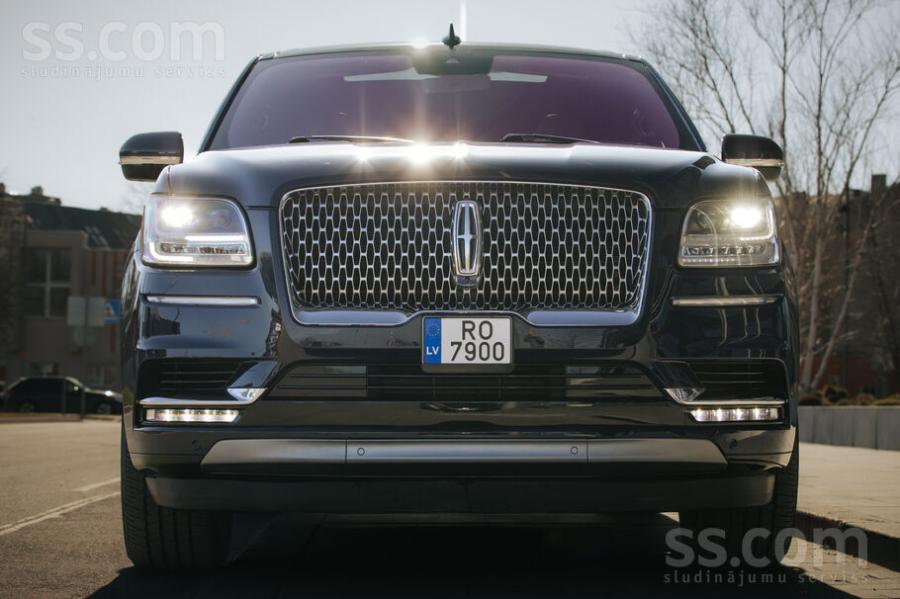 Zils Lincoln Navigator 2019 Rīga, ar dzinēja tilpumu 3.50 L un nobraukumu 155 tūkst. km par 42500 €, foto 3 vietnē AUTOMOTO.COM.LV