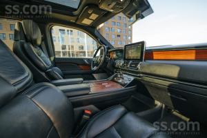 Zils Lincoln Navigator 2019 Rīga, ar dzinēja tilpumu 3.50 L un nobraukumu 155 tūkst. km par 42500 €, foto 15 vietnē AUTOMOTO.COM.LV