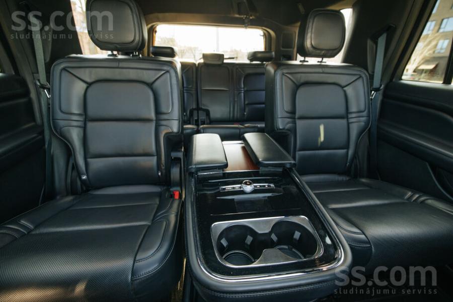 Zils Lincoln Navigator 2019 Rīga, ar dzinēja tilpumu 3.50 L un nobraukumu 155 tūkst. km par 42500 €, foto 17 vietnē AUTOMOTO.COM.LV