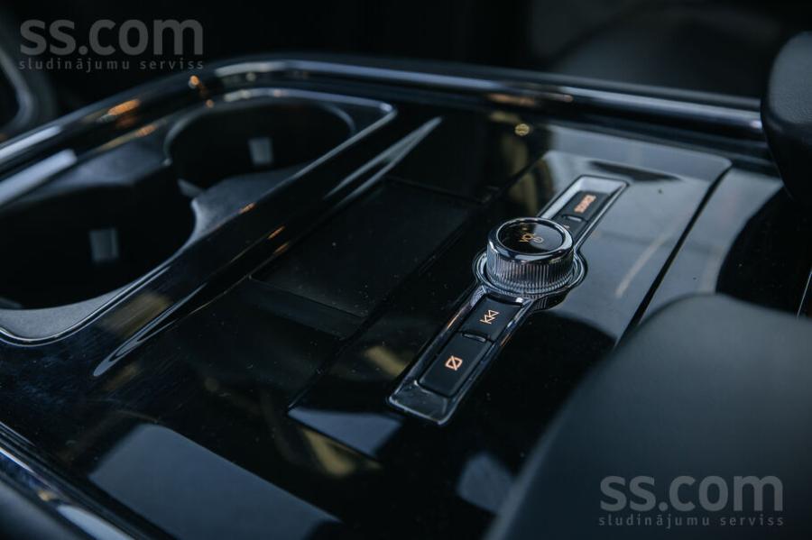 Zils Lincoln Navigator 2019 Rīga, ar dzinēja tilpumu 3.50 L un nobraukumu 155 tūkst. km par 42500 €, foto 20 vietnē AUTOMOTO.COM.LV