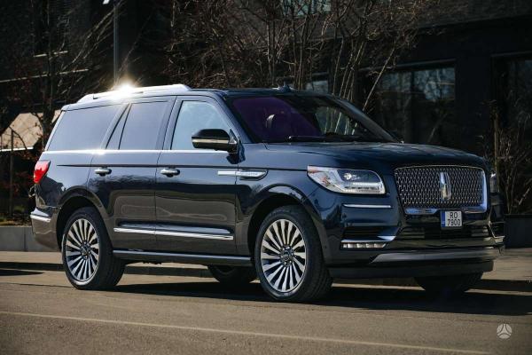 Zils Lincoln Navigator 2019 Rīga, ar dzinēja tilpumu 3.50 L un nobraukumu 155 tūkst. km par 39500 €, foto  vietnē AUTOMOTO.COM.LV