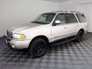 Lincoln Navigator 2000 in Tallinn, with an engine capacity of 5.40 L and mileage of 194 thousand km for 2499 €, photo 3 on AUTOMOTO.COM.LV