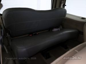 Lincoln Navigator 2000 in Tallinn, with an engine capacity of 5.40 L and mileage of 194 thousand km for 2499 €, photo 9 on AUTOMOTO.COM.LV
