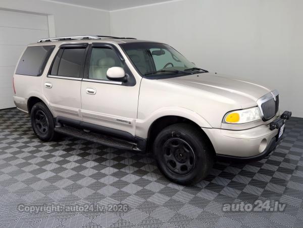 Lincoln Navigator 2000 Tallina, ar dzinēja tilpumu 5.40 L un nobraukumu 194 tūkst. km par 2499 €, foto 1 vietnē AUTOMOTO.COM.LV