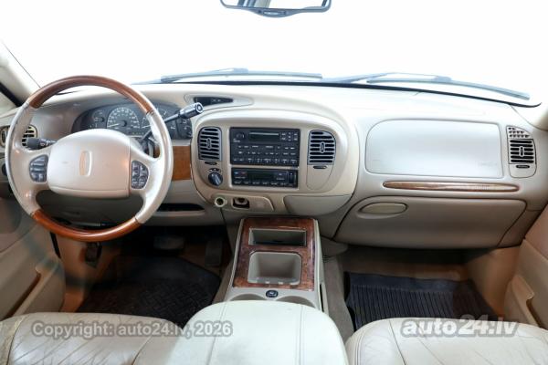 Lincoln Navigator 2000 Tallina, ar dzinēja tilpumu 5.40 L un nobraukumu 194 tūkst. km par 2499 €, foto 6 vietnē AUTOMOTO.COM.LV