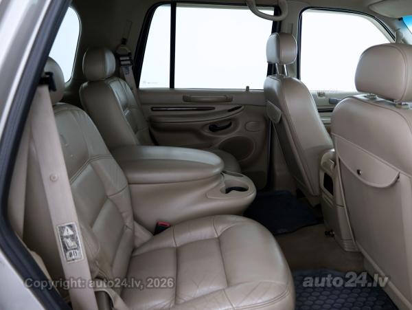 Lincoln Navigator 2000 Tallina, ar dzinēja tilpumu 5.40 L un nobraukumu 194 tūkst. km par 2499 €, foto 8 vietnē AUTOMOTO.COM.LV